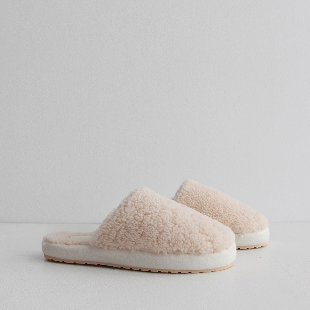 Starley Slipper | Natural | Emu | A&C Homestore