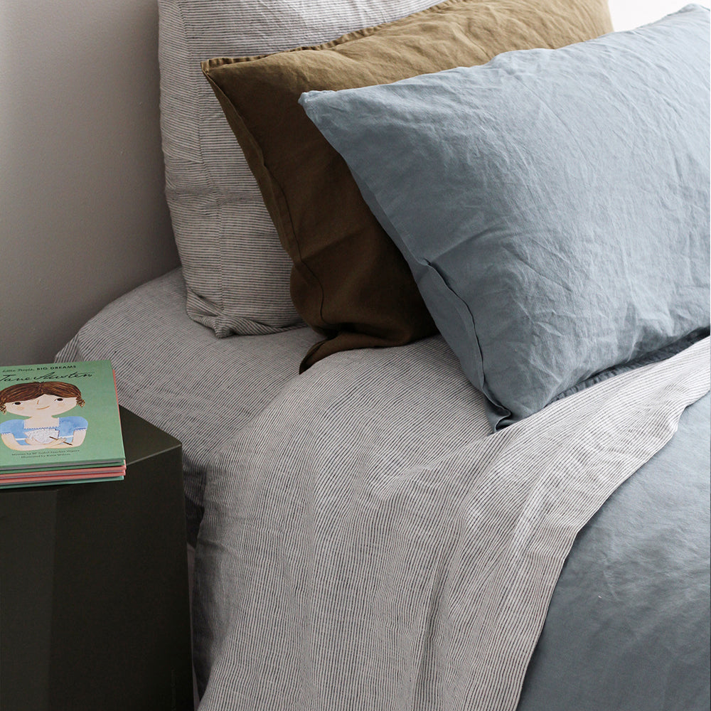 A&C European Linen Duvet Set - Lake, King Single – A&C Homestore